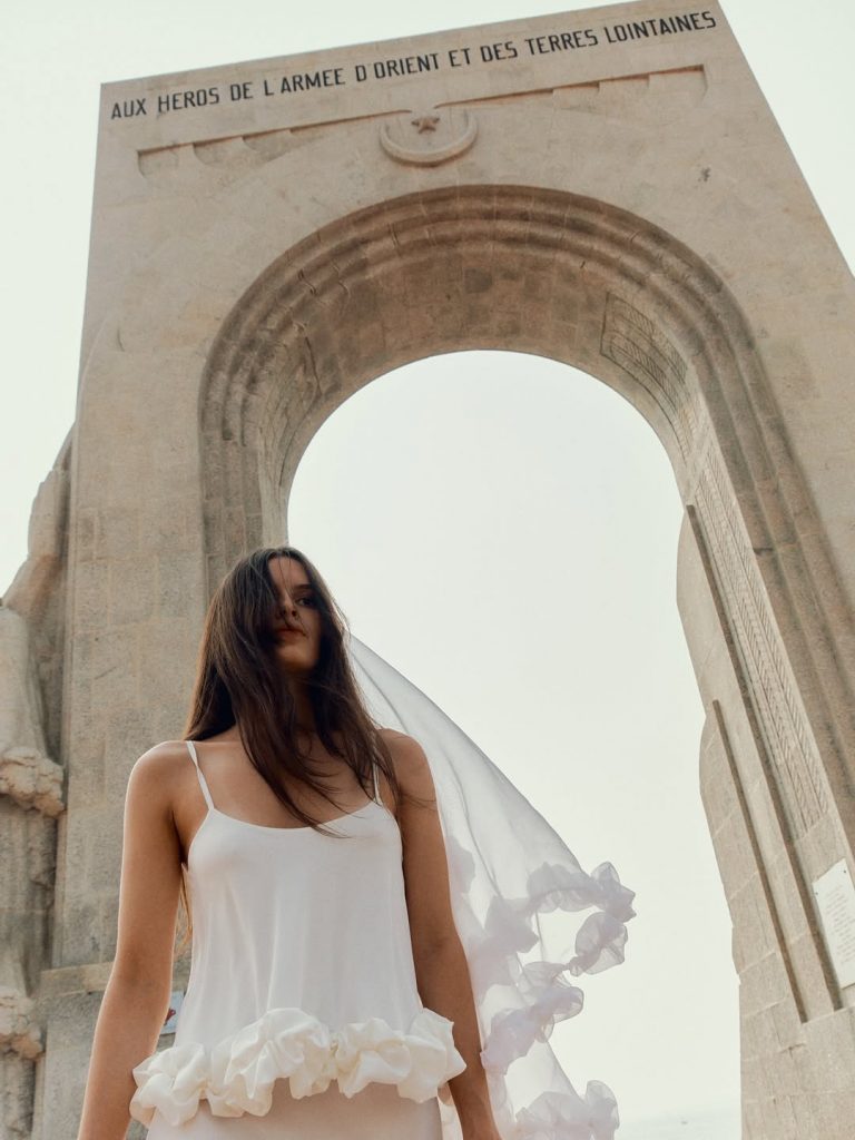 MaisonCléo défile à Marseille avec sa collection « La Gâtée » - Sneaker ...